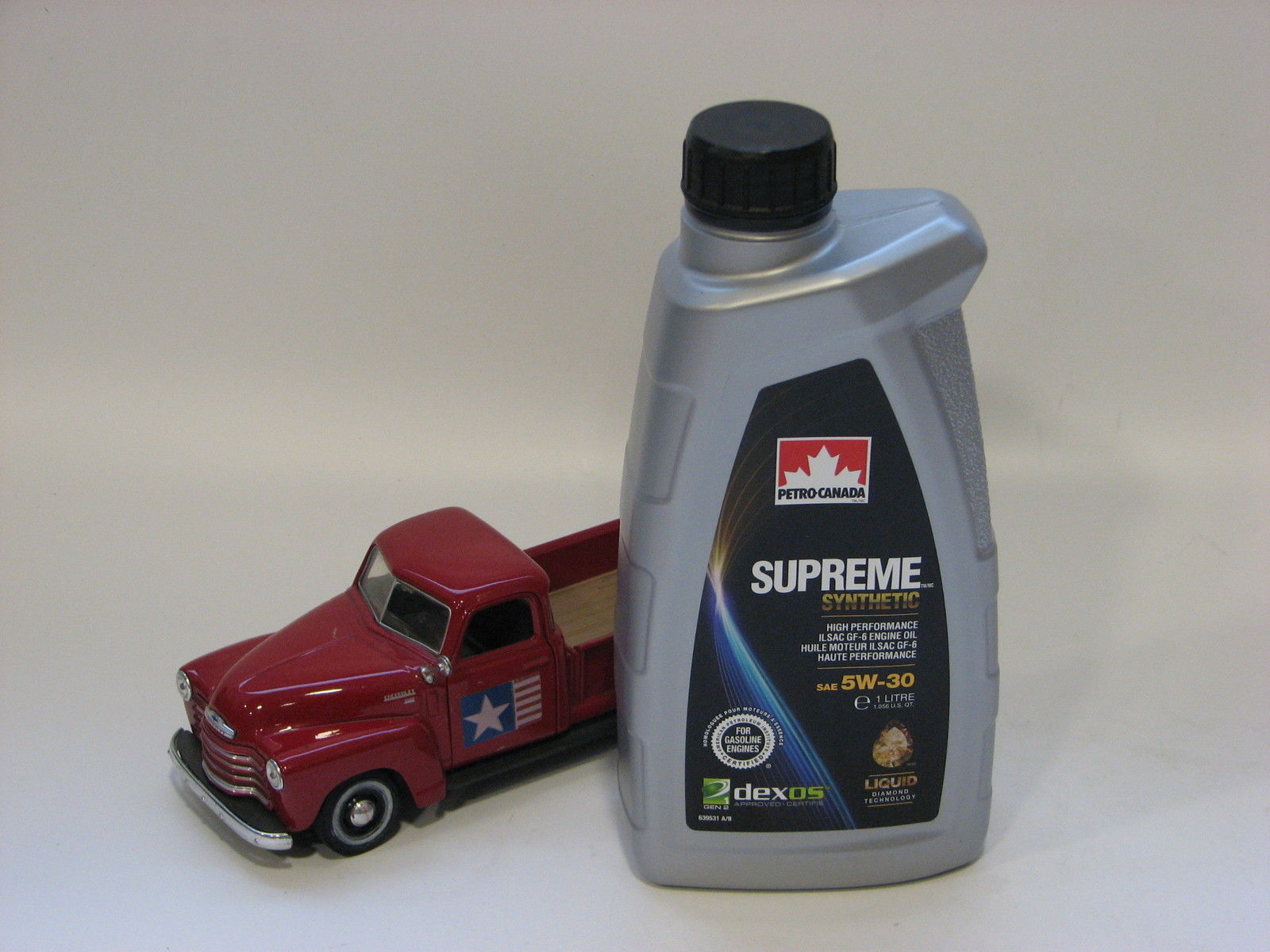 Двигателно Масло Petro Canada - SAE 5W30 Synthetic - 1L/1.053 U.S.Qt